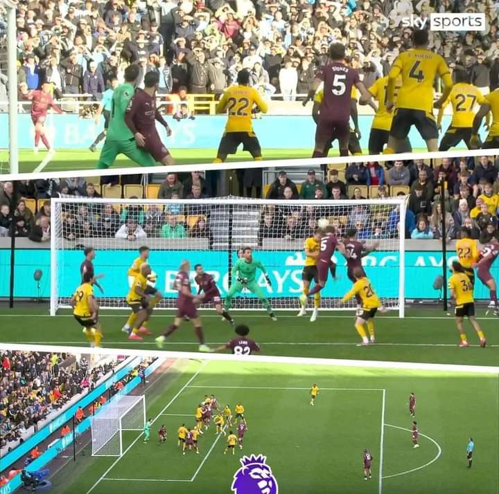 ROBBERY OF THE YEAR. How was that not an offside..?! Fans is going wild ...